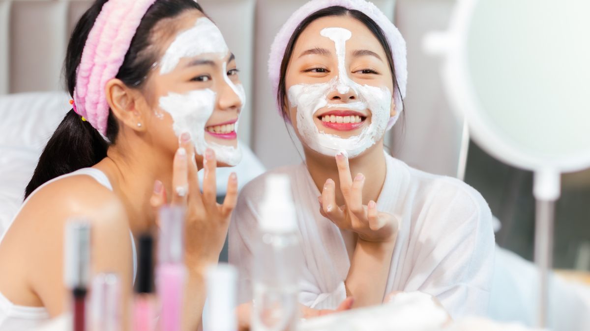 9 Rekomendasi Masker Wajah Untuk Kulit Berminyak Dan Berjerawat